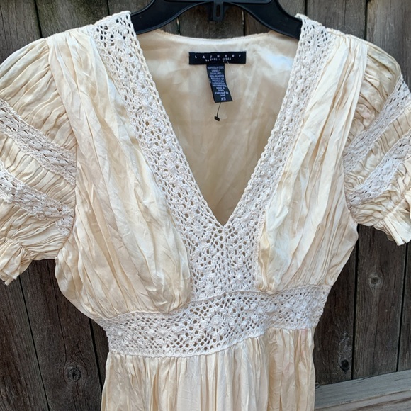 Laundry By Shelli Segal | Tops | Laundry Shelli Segal Xs Silk Top Nwot ...